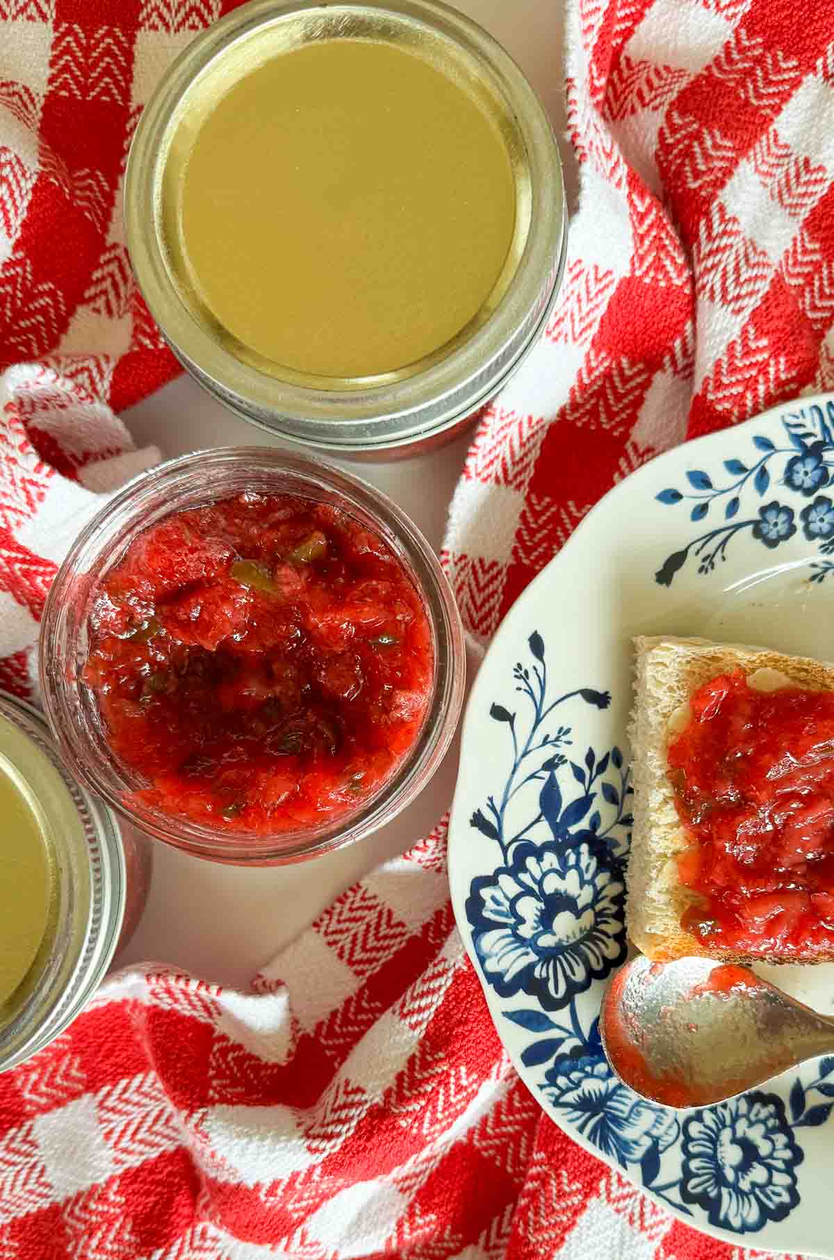 Strawberry Jalapeño Jam - Little Frugal Homestead