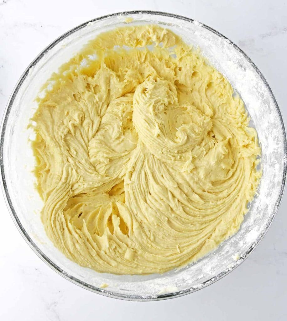 Cinnamon Swirl Bundt Cake - Little Frugal Homestead